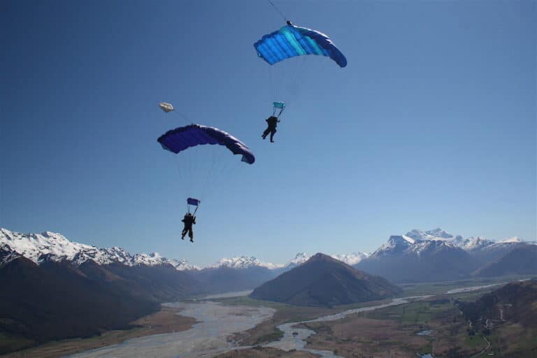 JYRO Tandem: Durable Commercial Tandem Parachute